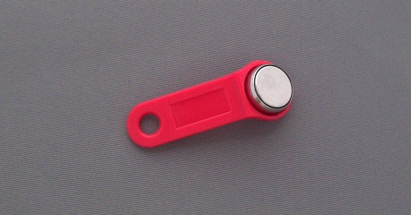 iButton Magnetic Red